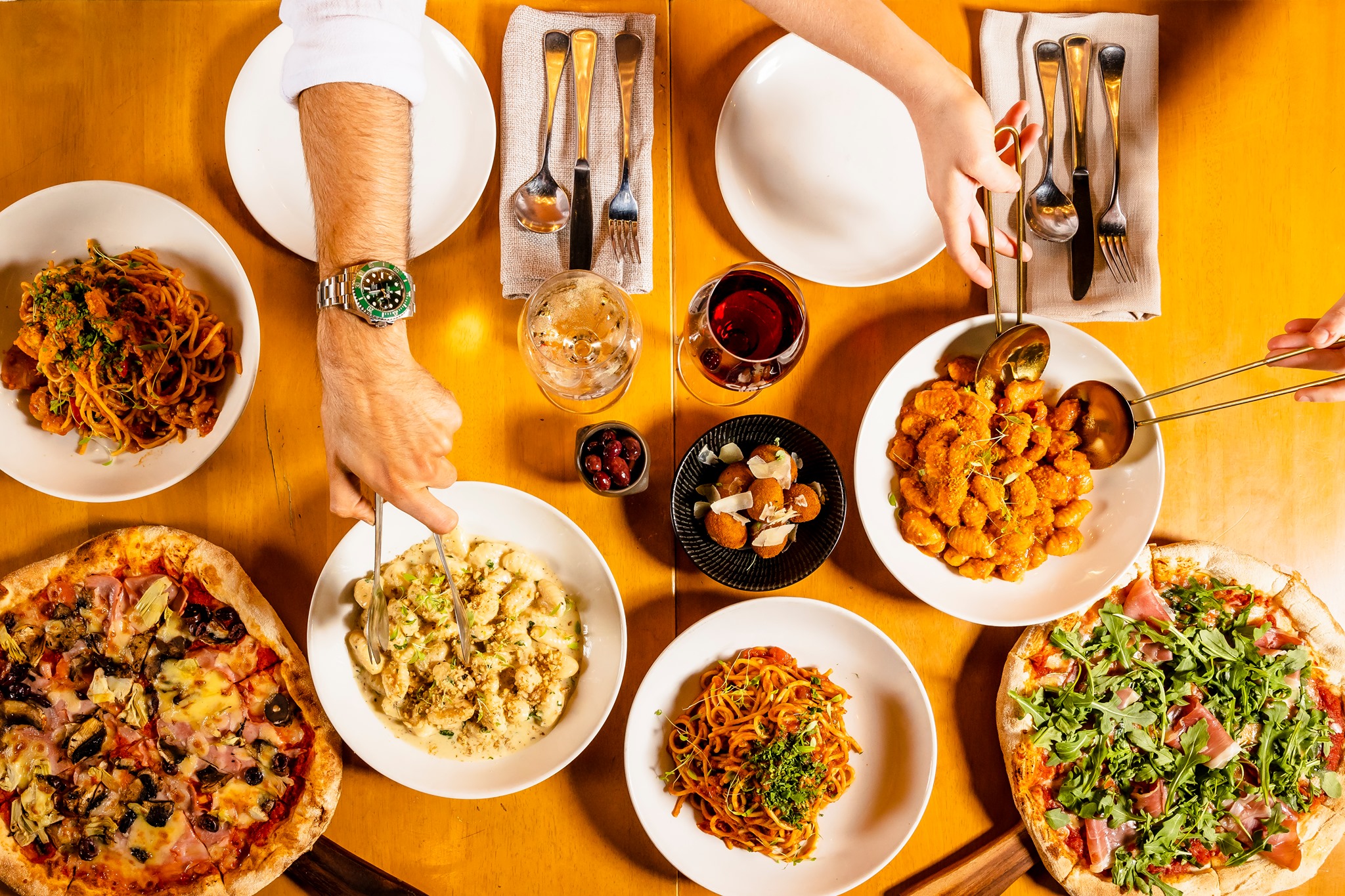 Apply now: Runner - Waitress Assistant - South Brisbane, QLD | Barcats