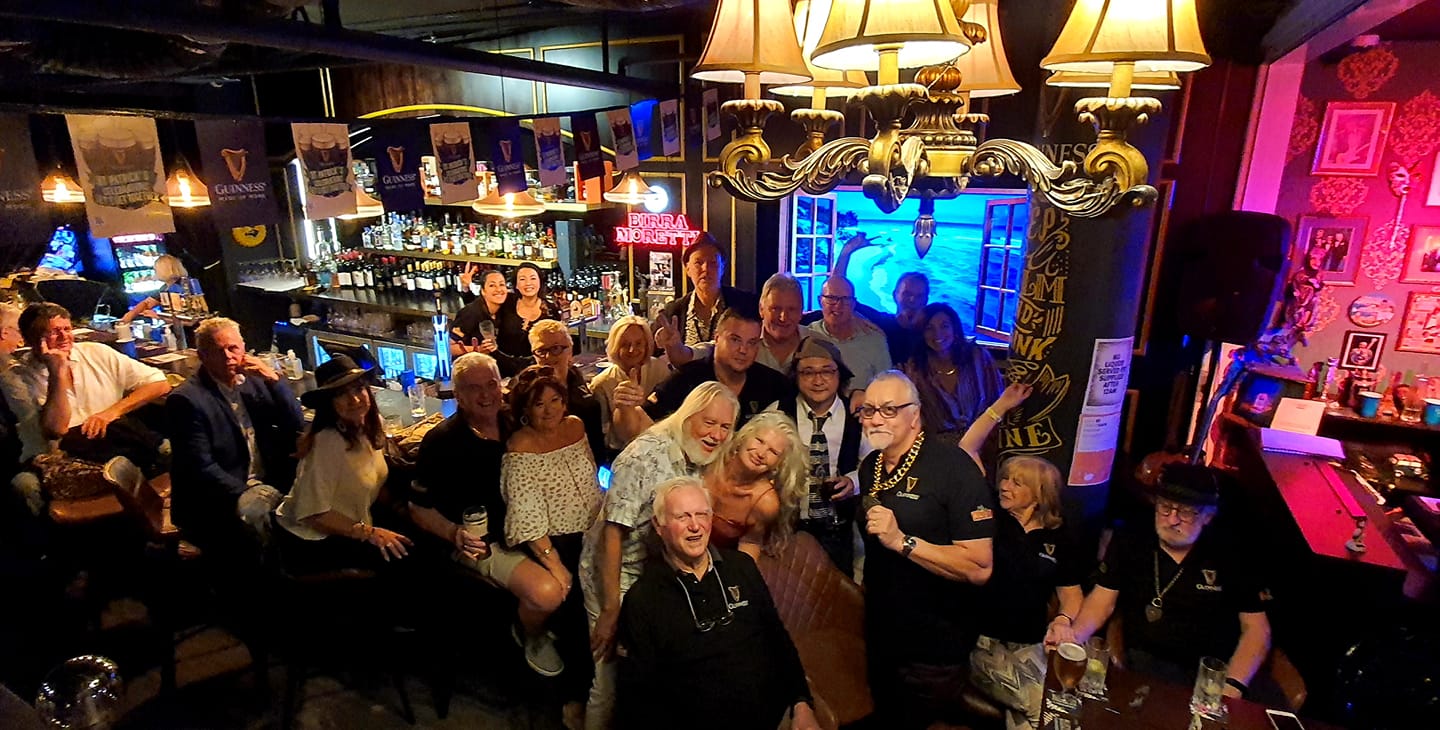 Apply now: Exciting Live Jazz Club - Waitstaff / Bartenders - Full Time ...